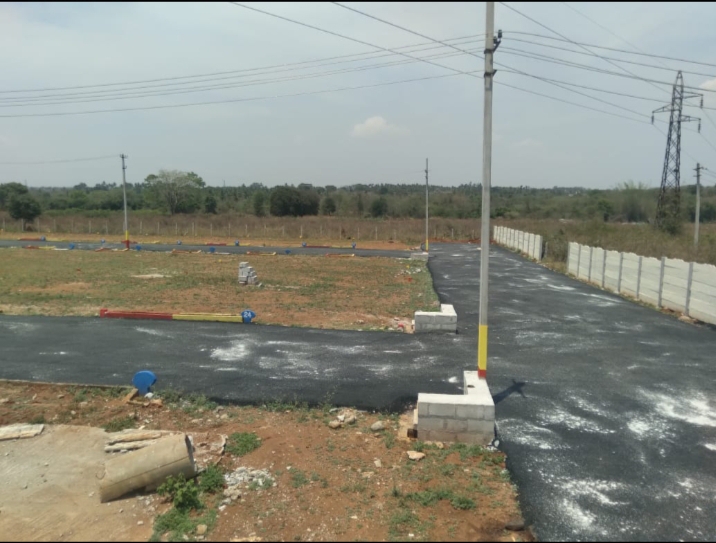 Resale 700 Sq.Ft. Plot in Devinagar Bangalore - 7421331