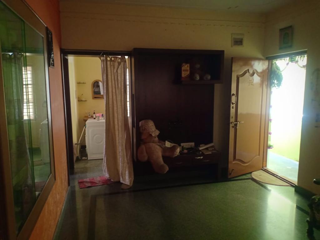 Rental 2.5 Bedroom 1350 Sq.Ft. Apartment in UPAEVP Mandakini Enclave ...