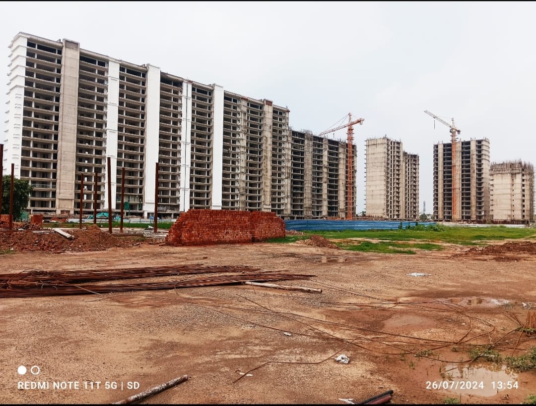 Resale 4 Bedroom 2945 Sq.Ft. Apartment in The Ananta Aspire, Utrathiya ...