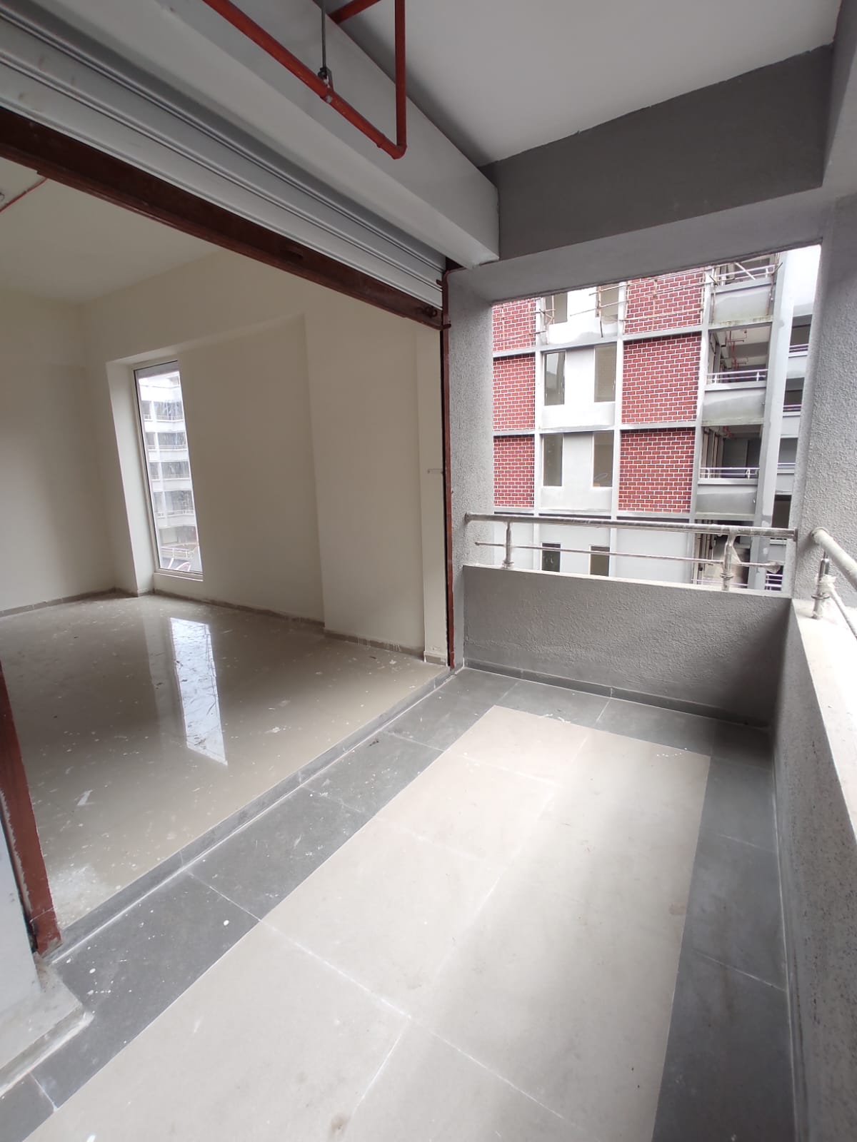 Rental Commercial Shop 150 Sq.Ft. in Sara City Plaza, Chakan Pune - 7484578