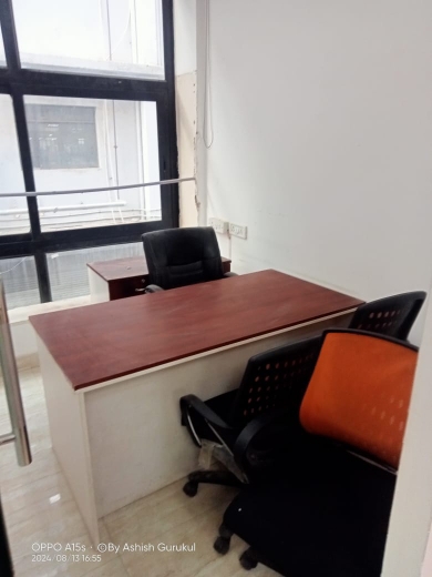 Rental Commercial Office Space 450 Sq.Ft. in Sector 4 Noida - 7502000