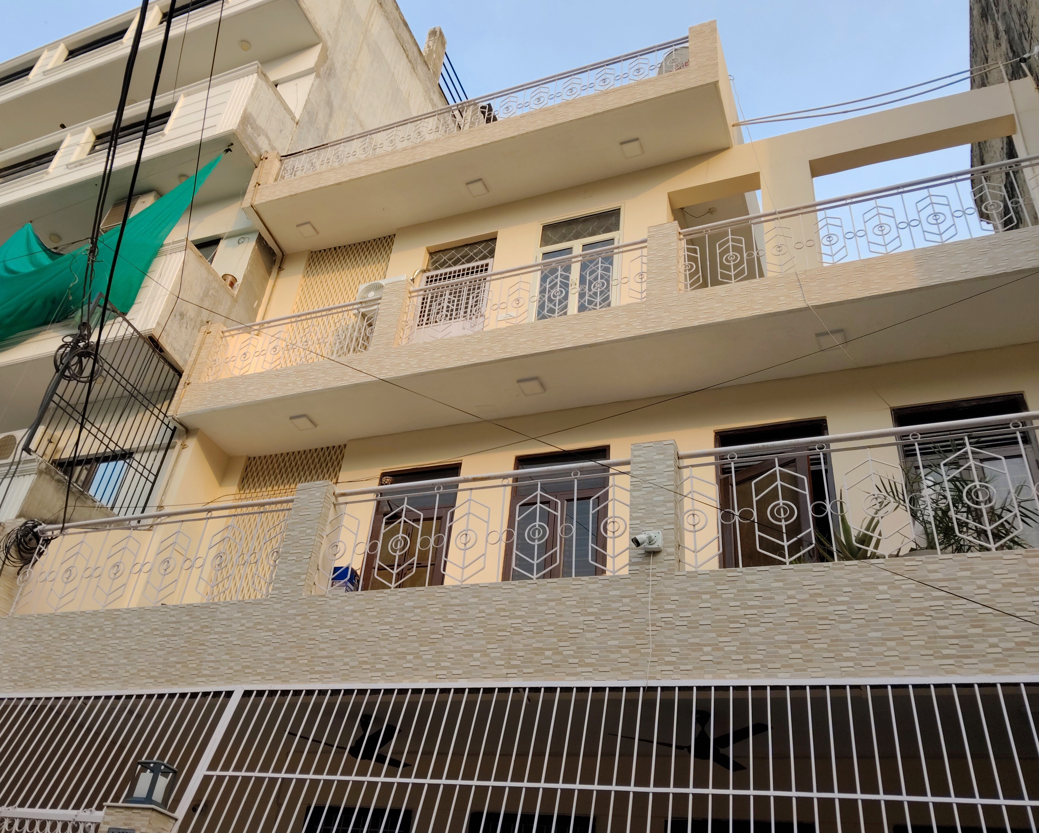 Resale 5 Bedroom 162 Sq.Mt. Independent House in RWA Apartments Sector ...