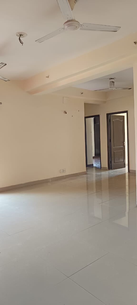 4 BHK Flats for Sale in Unitech Vatika Expressway Plots Sector 167, Noida