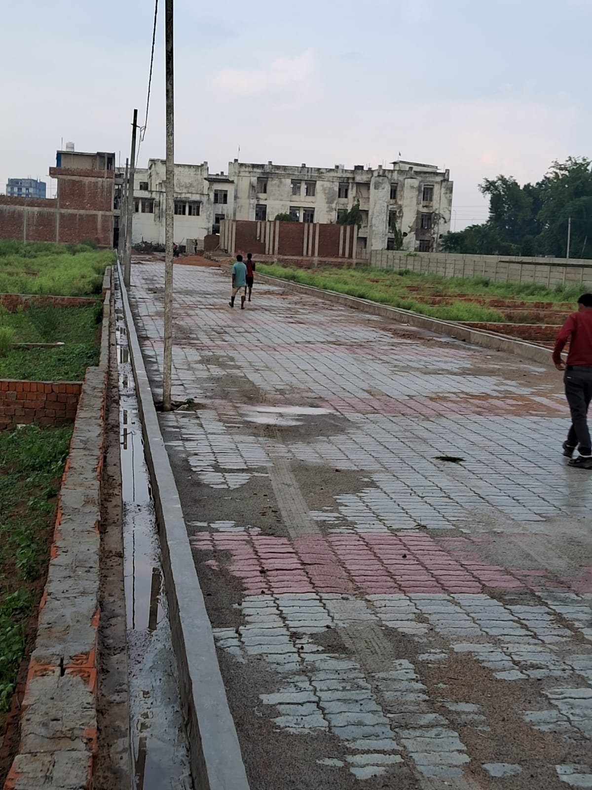 Resale 1250 Sq.Yd. Plot in Chinhat Lucknow - 7544548
