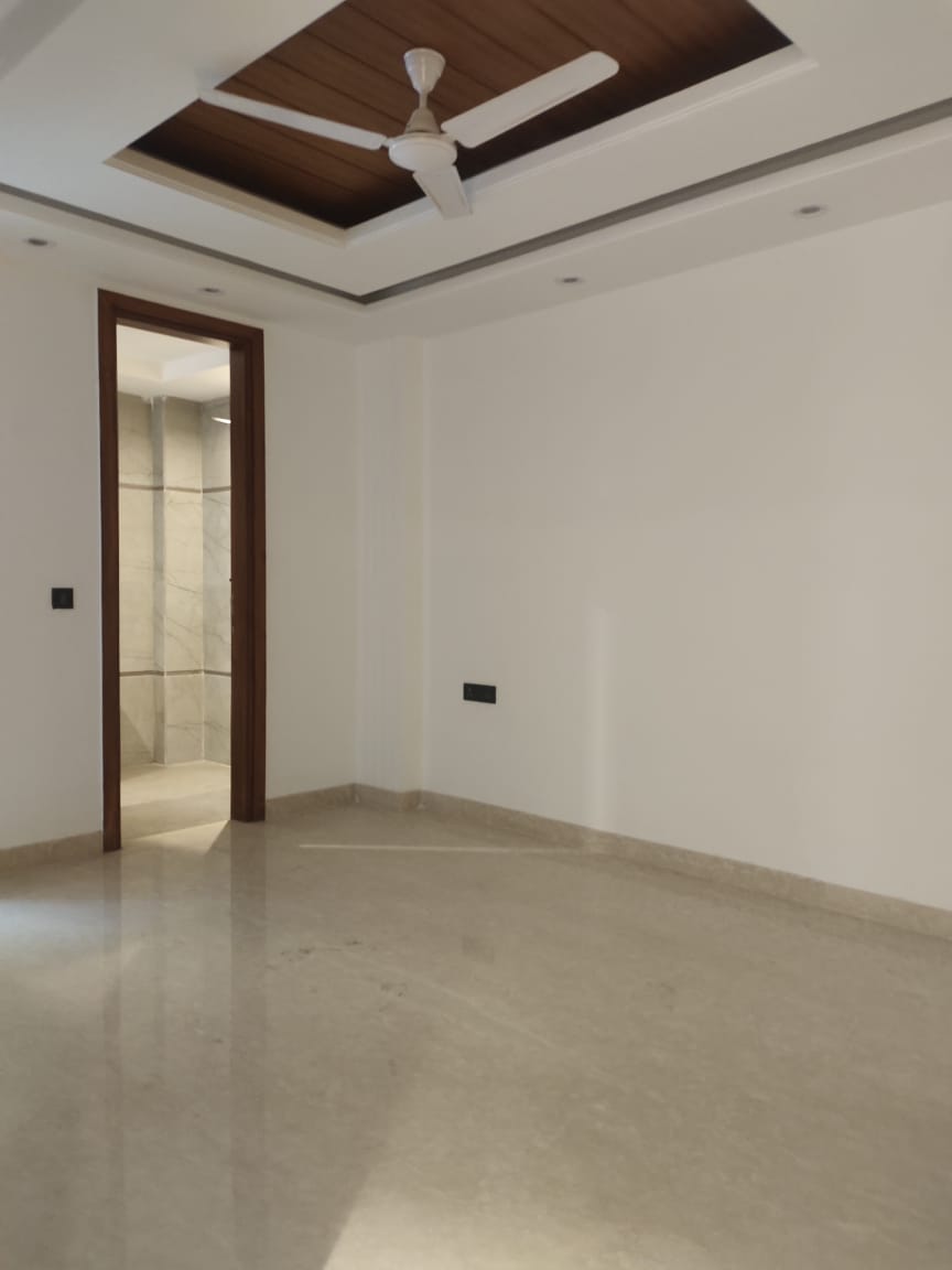 Rental 4 Bedroom 3600 Sq.Ft. Builder Floor in Sukhdev Vihar Delhi - 7549852