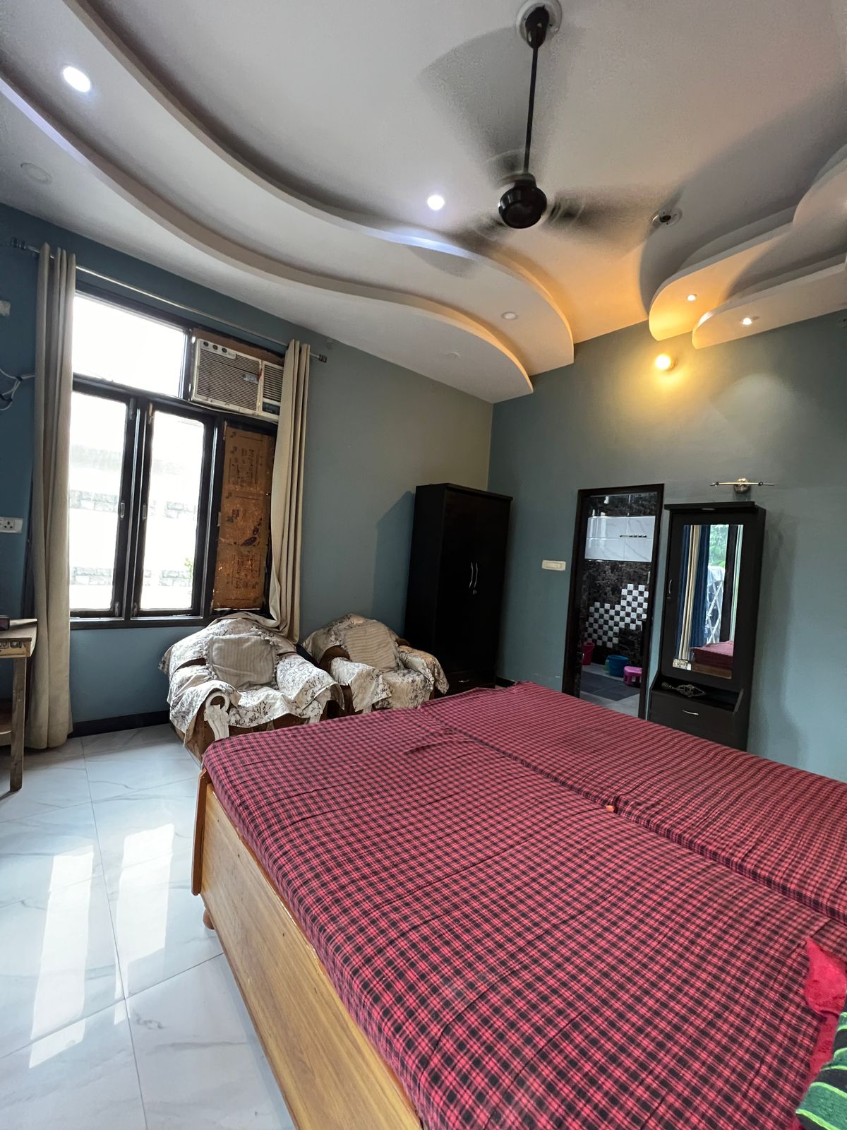 Rental 1 RK 550 Sq.Ft. Independent House in Sector 56 Noida - 7556374