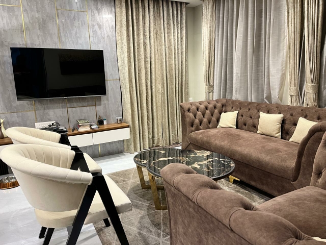 Rental 3 Bedroom 1650 Sq.Ft. Apartment in Model Colony Pune - 7601458