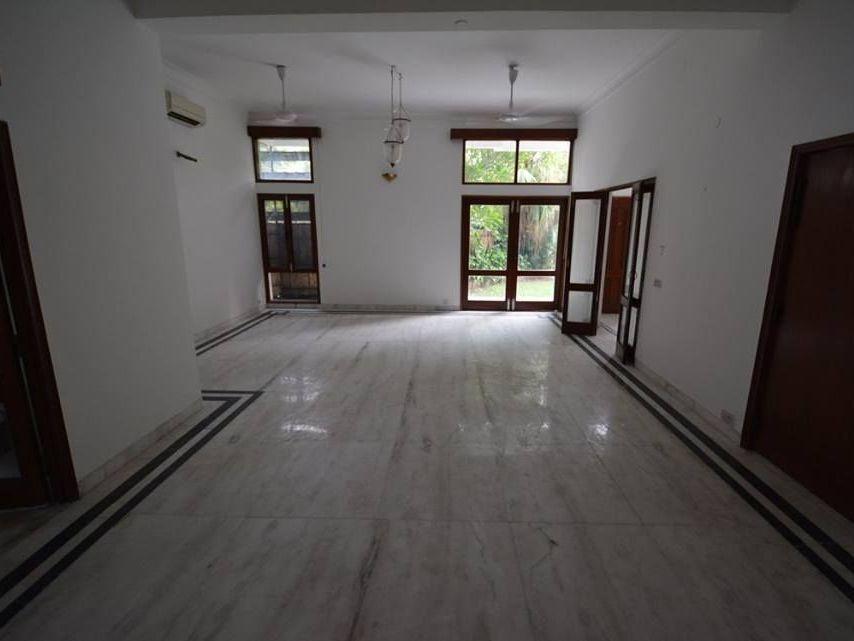 Resale 6+ Bedroom 750 Sq.Yd. Independent House in Malcha Marg Delhi ...
