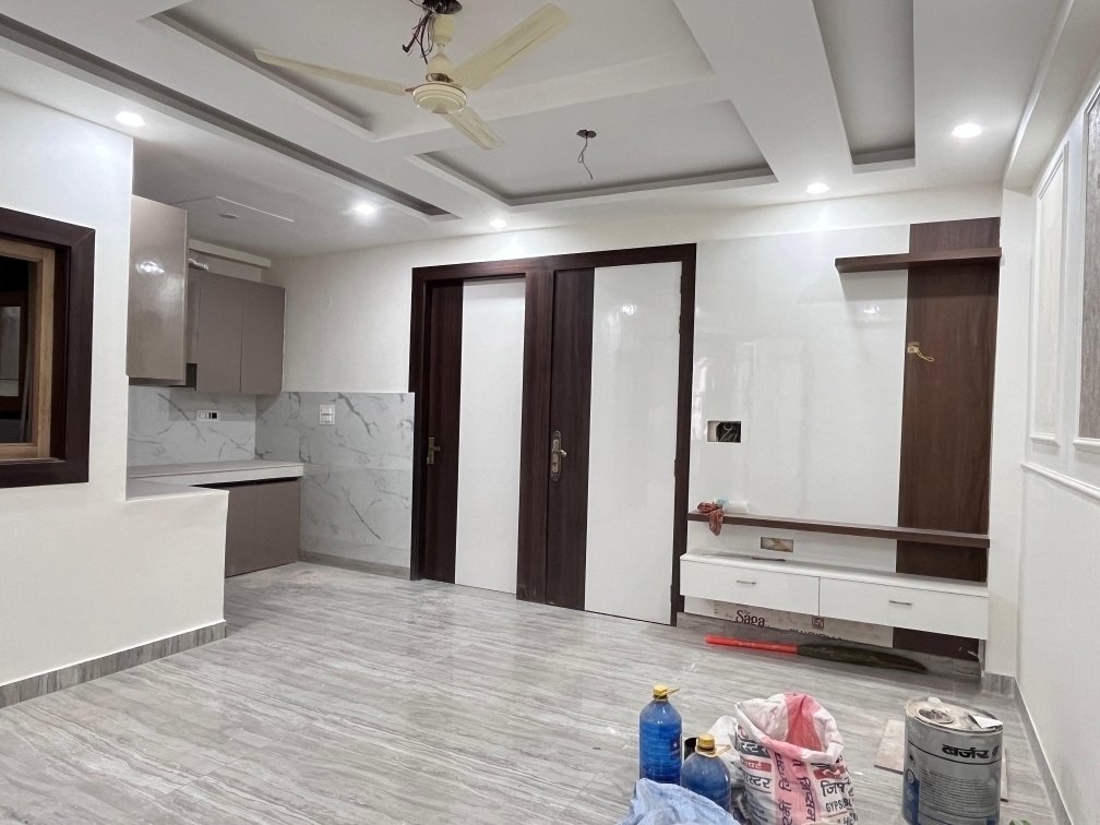 Resale 3 Bedroom 1200 Sq.Ft. Builder Floor in Palam Delhi - 7665476