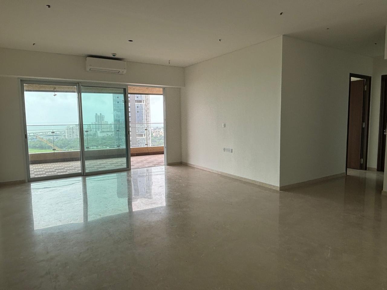 Resale 3 Bedroom 2100 Sq.Ft. Apartment in Lokhandwala Minerva Mahalaxmi ...