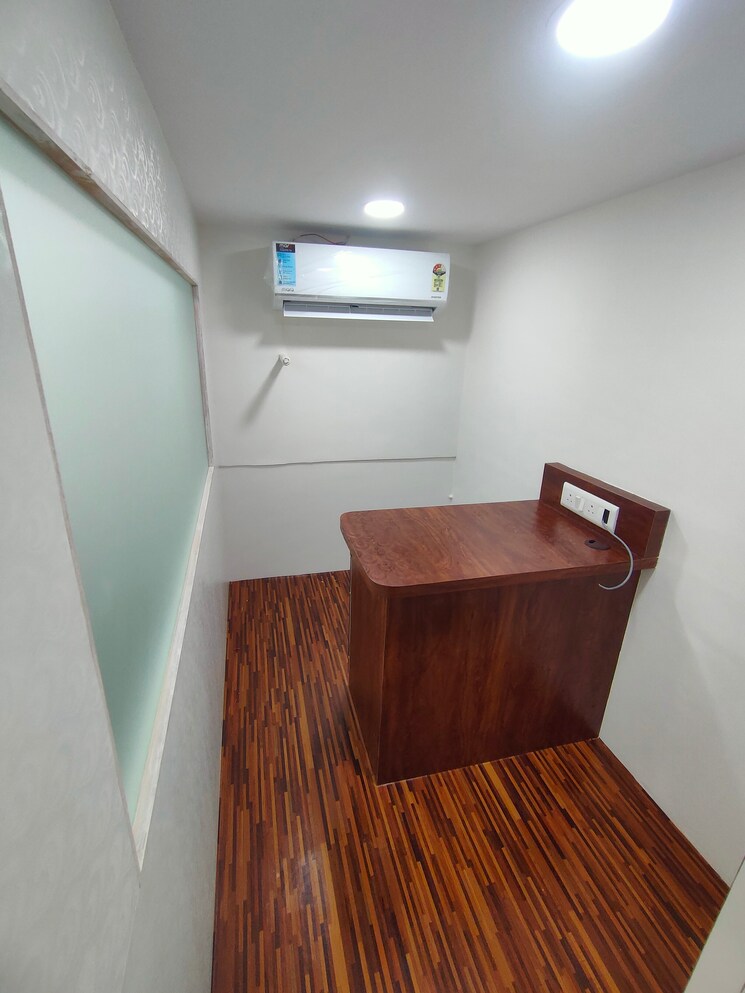 Rental Commercial Office Space 200 Sq.Ft. in Haware Centurion Mall ...