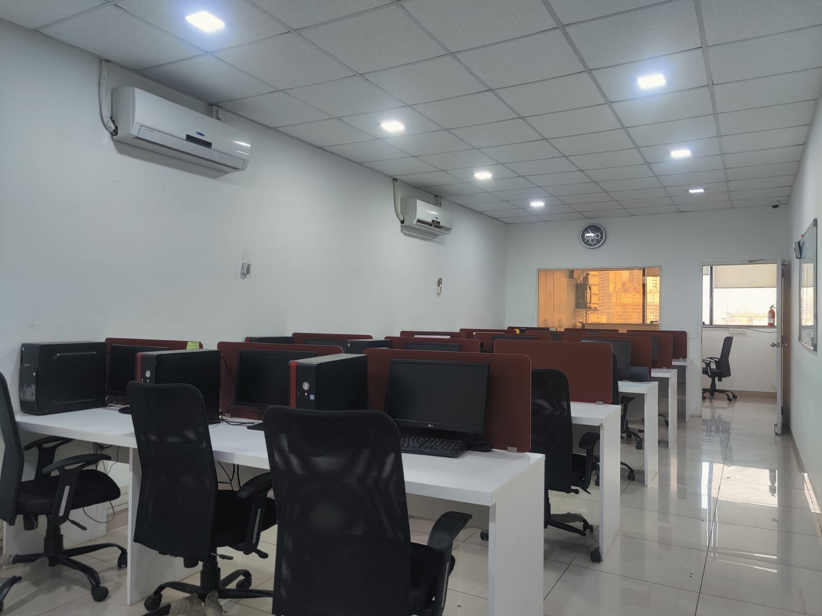 Rental Commercial Office Space 1100 Sq.Ft. in Matoshree Quantum Tower ...