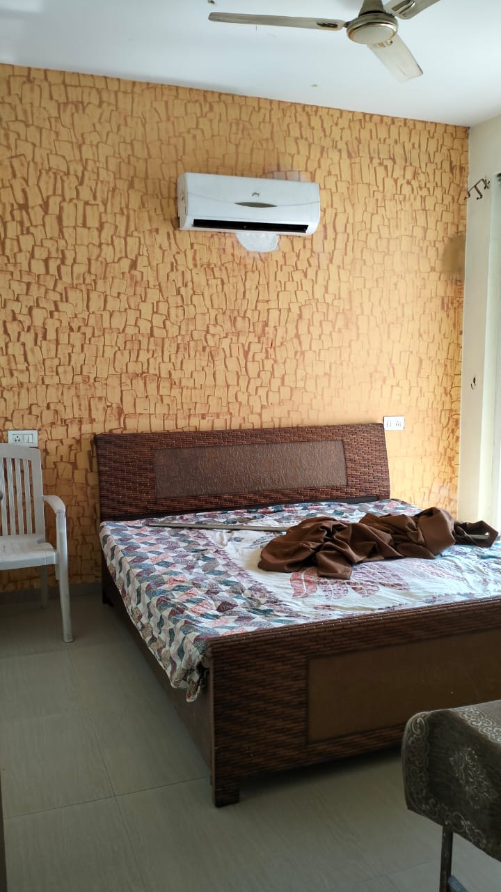 Rental 2 Bedroom 1200 Sq.Ft. Apartment in Vip Road Zirakpur - 7700486