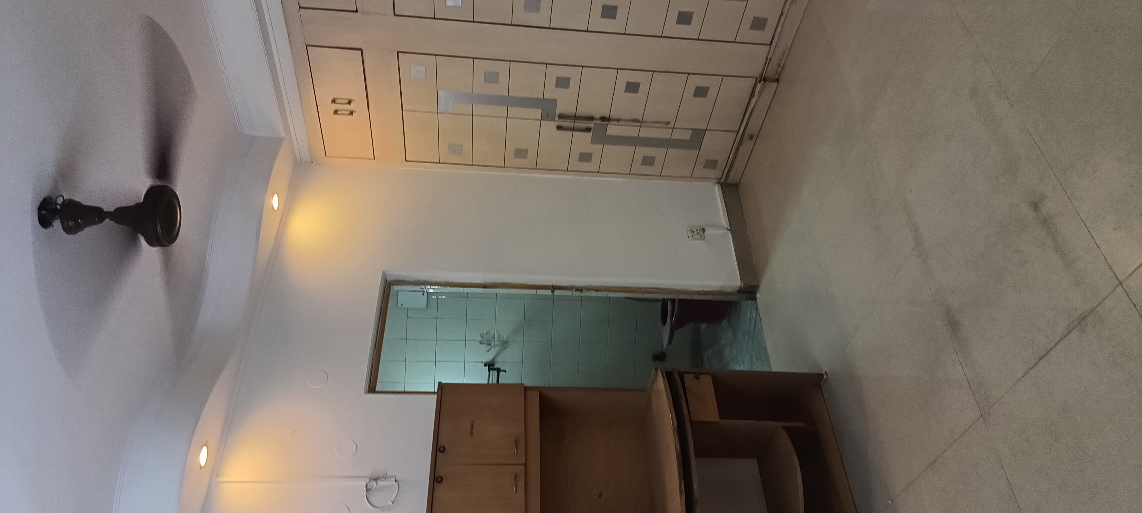 Rental 3 Bedroom 1300 Sq.Ft. Apartment in Ip Extension Delhi - 7714649