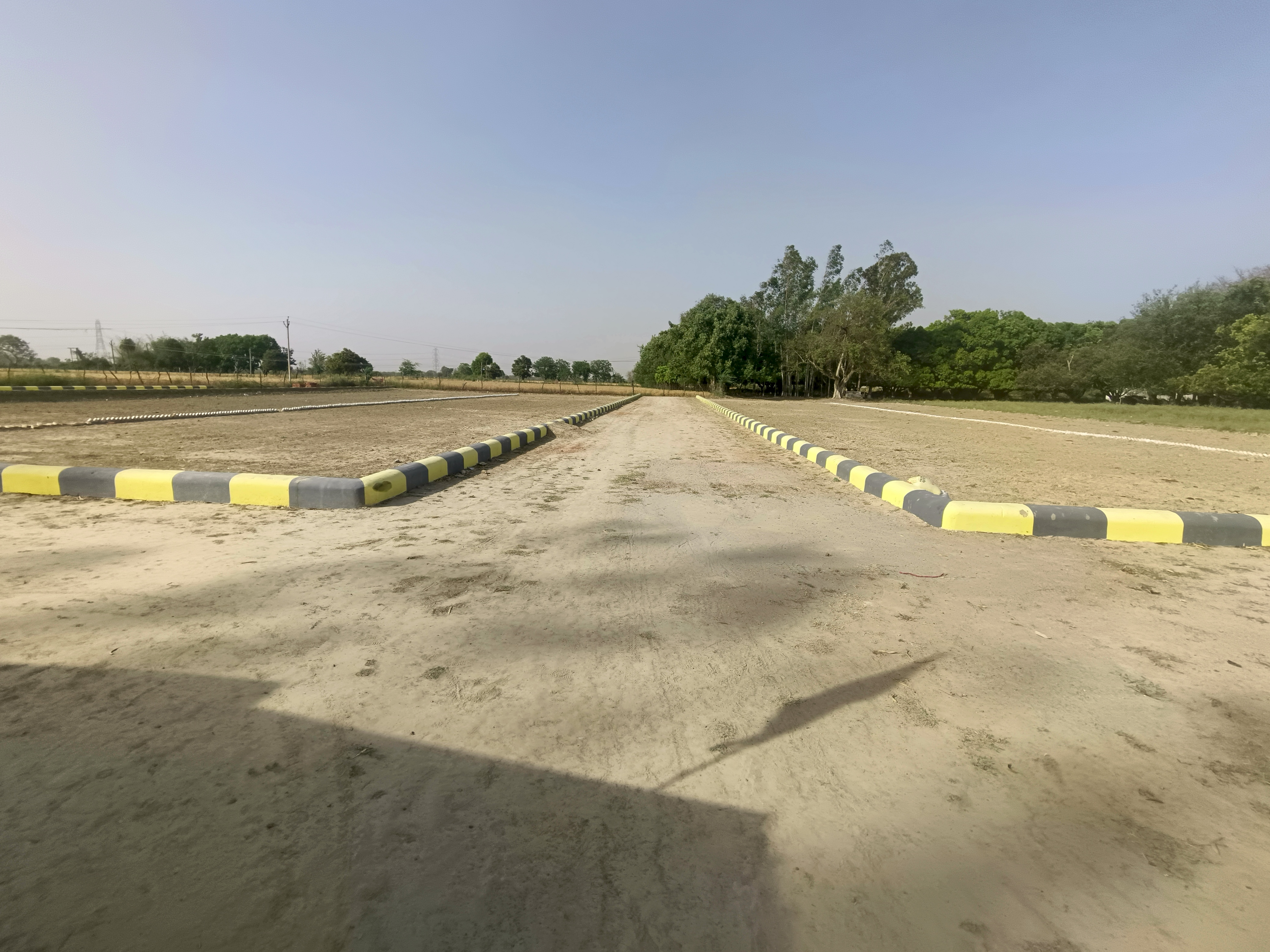 Resale 1000 Sq.Ft. Plot in Kisan Path Lucknow - 7716661