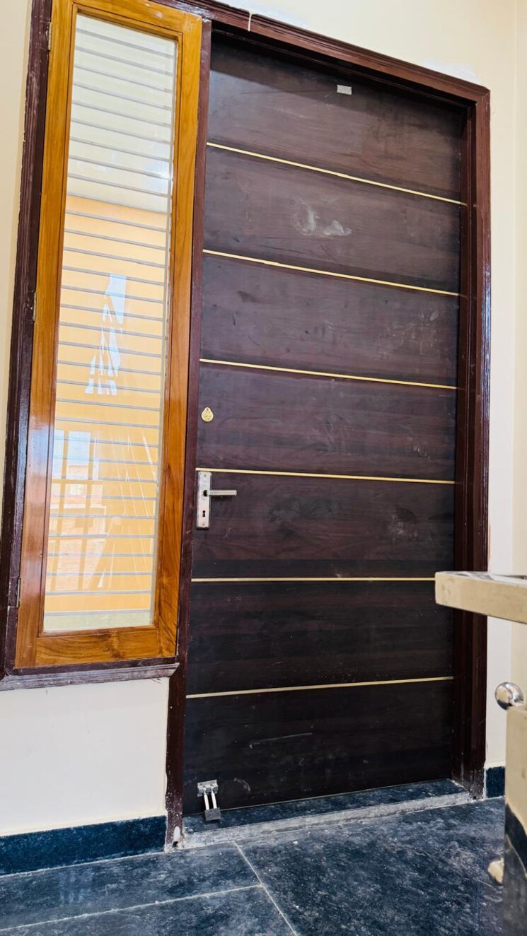 Resale 4 Bedroom 2400 Sq.Ft. Independent House in Varanasi - 7732438