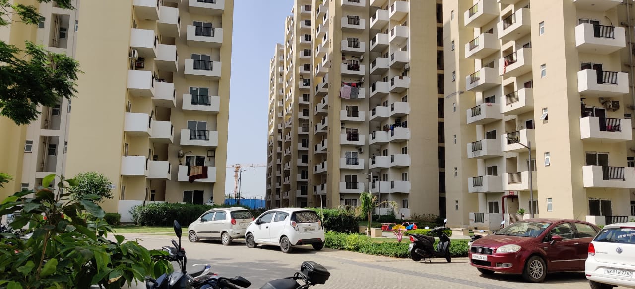Resale 2 Bedroom 710 Sq.Ft. Apartment in Breez Global Heights, Sohna ...