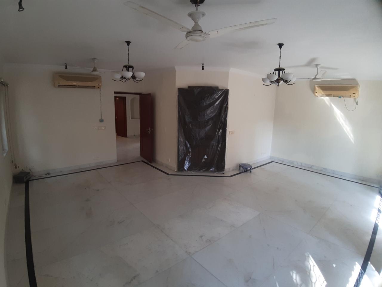 Resale 3 Bedroom 2000 Sq.Ft. Villa in DLF Atria, Dlf Phase ii Gurgaon ...