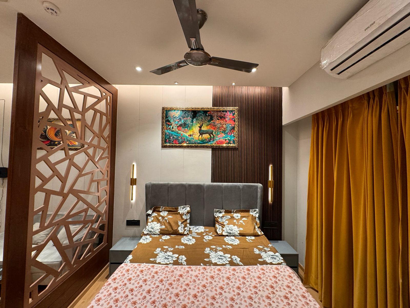 Rental Studio 840 Sq.Ft. Apartment in Galaxy Blue Sapphire Plaza, Noida ...