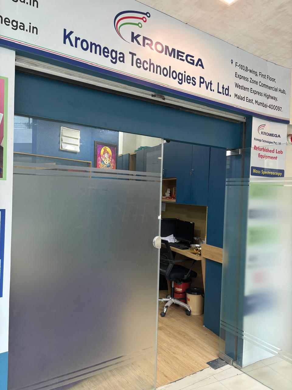 Rental Commercial Office Space 180 Sq.Ft. in Express Zone, Malad East ...