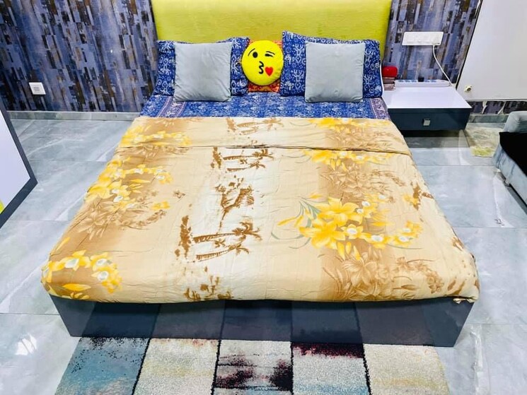 Resale 5 Bedroom 1800 Sq.Ft. Independent House in Bodakdev Ahmedabad ...