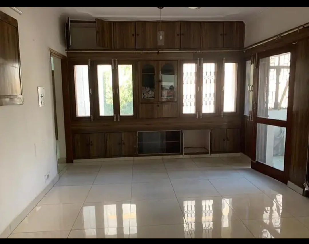 Resale 5 Bedroom 2350 Sq.Ft. Apartment in Saket Delhi - 7850704