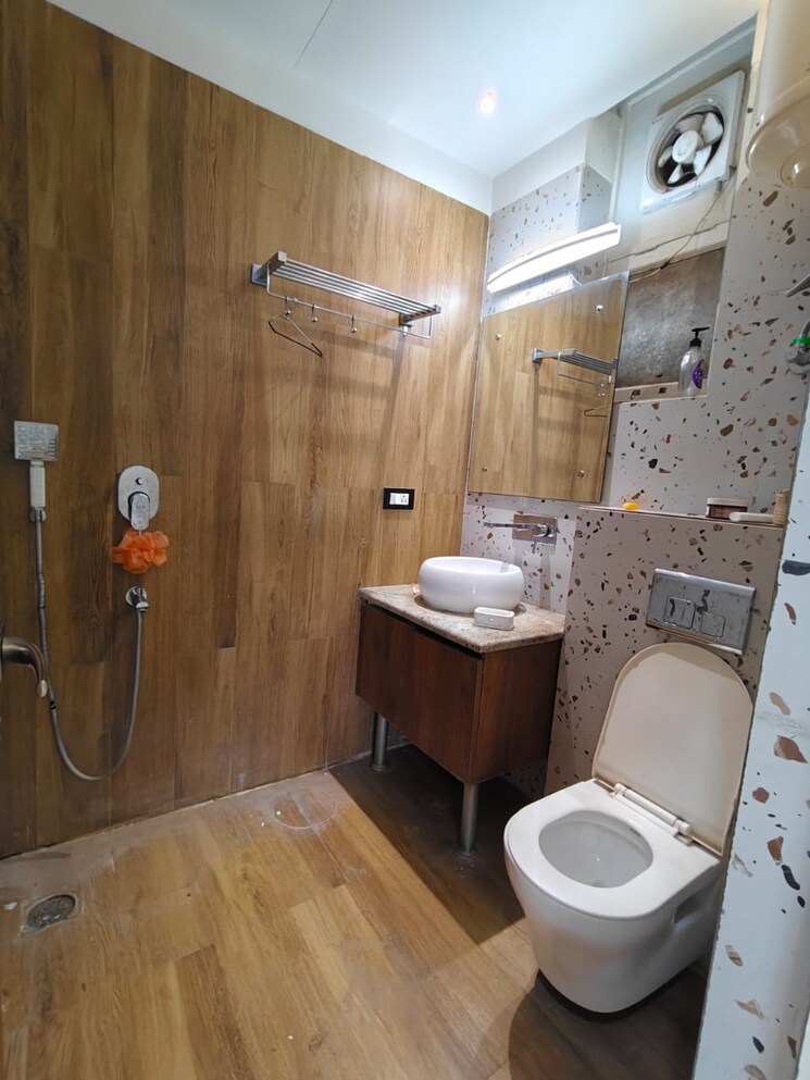 Rental 3 Bedroom 315 Sq.Ft. Builder Floor in Ocus Quantum, Sector 51 ...