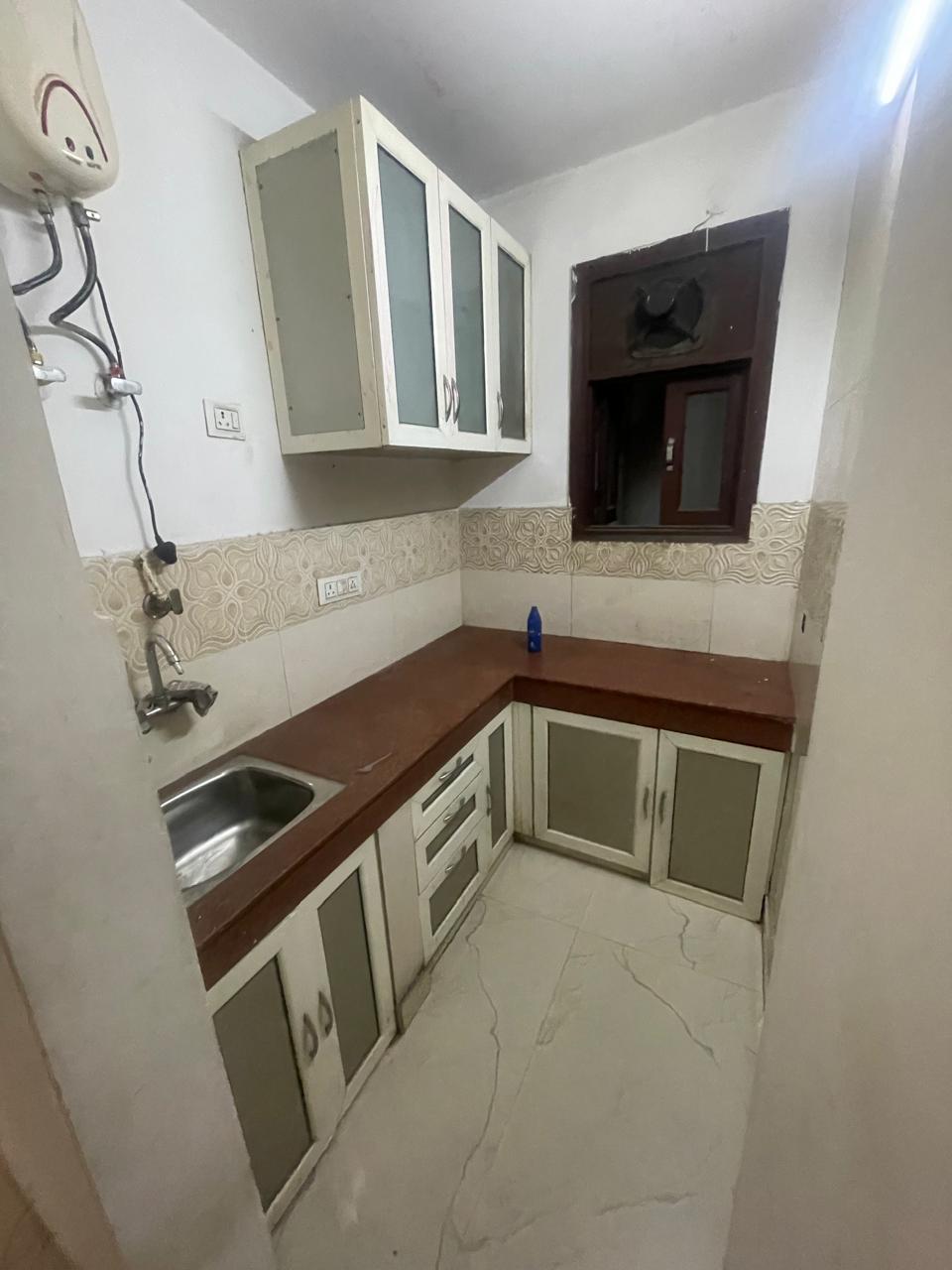 Rental 1 Bedroom 500 Sq.Ft. Builder Floor in Saket Delhi - 7886263