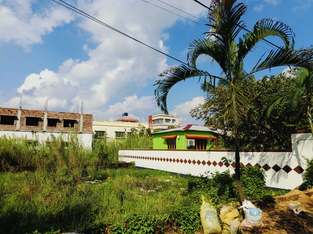 Property for Sale Under 20 Lakhs in Ezra Street, Kolkata