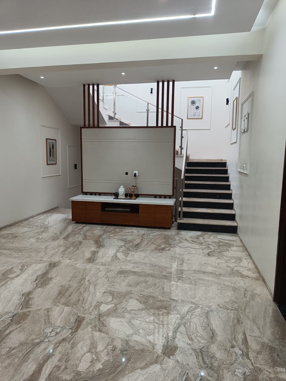 Rental 4 Bedroom 3200 Sq.Ft. Villa in Hsr Layout Bangalore - 7924136