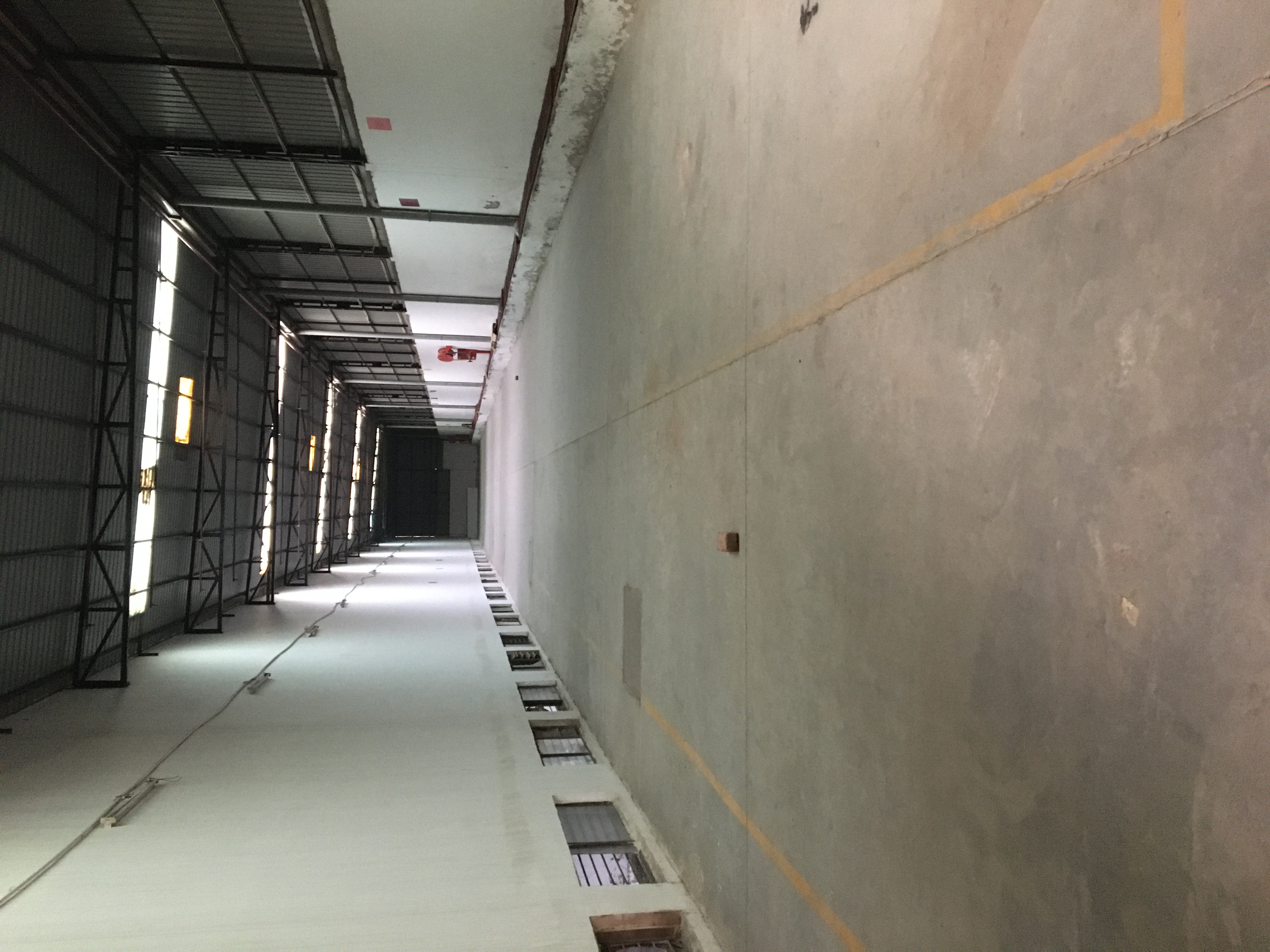 Rental Commercial Warehouse 3000 Sq.Ft. in Sector 63 Noida - 7925896