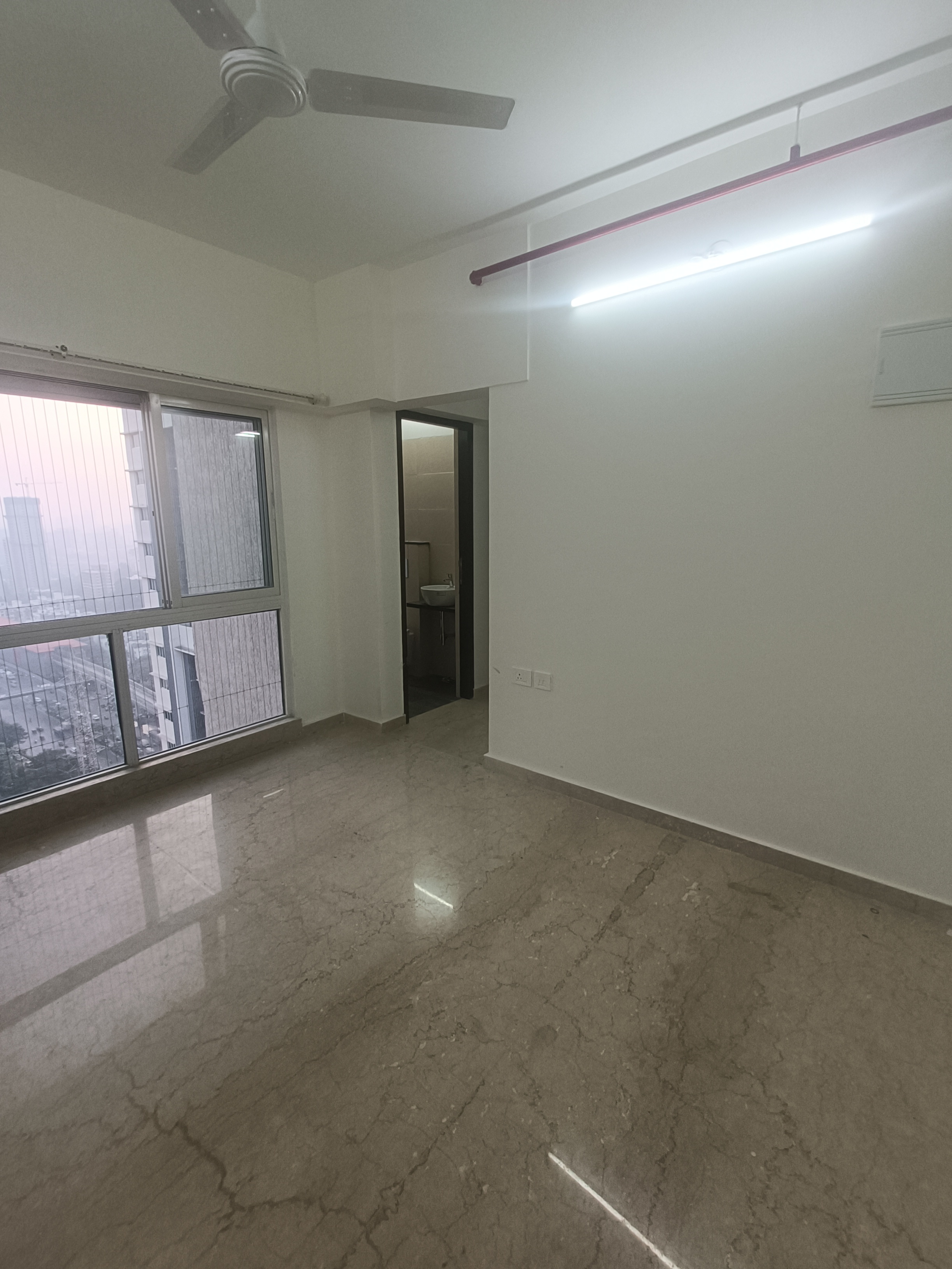 Rental 1 Bedroom 365 Sq.Ft. Apartment in Omkar Signet, Malad East ...