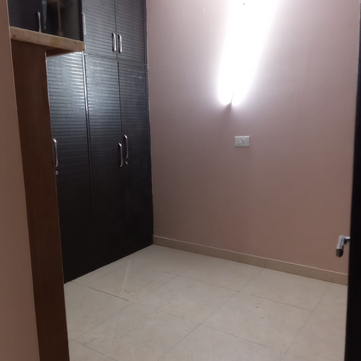 Resale 2 Bedroom 850 Sq.Ft. Apartment in Vikas Puri Delhi - 7941360