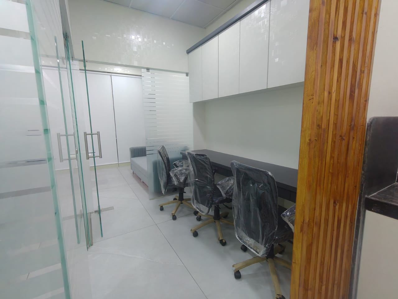Rental Commercial Office Space 860 Sq.Ft. in BSEL Tech Park, Sector 30 ...