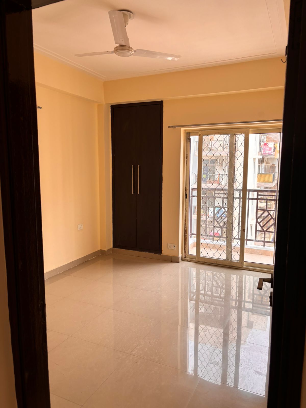 Rental 2.5 Bedroom 1175 Sq.Ft. Apartment in Jm Orchid, Sector 76 Noida ...