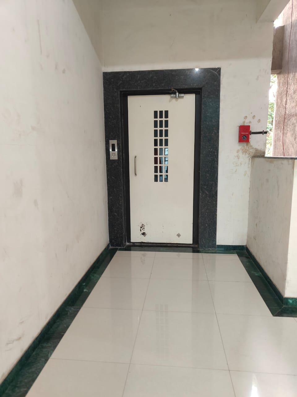 Resale 3 Bedroom 1875 Sq.Ft. Apartment in HDIL Metropolis Residences ...