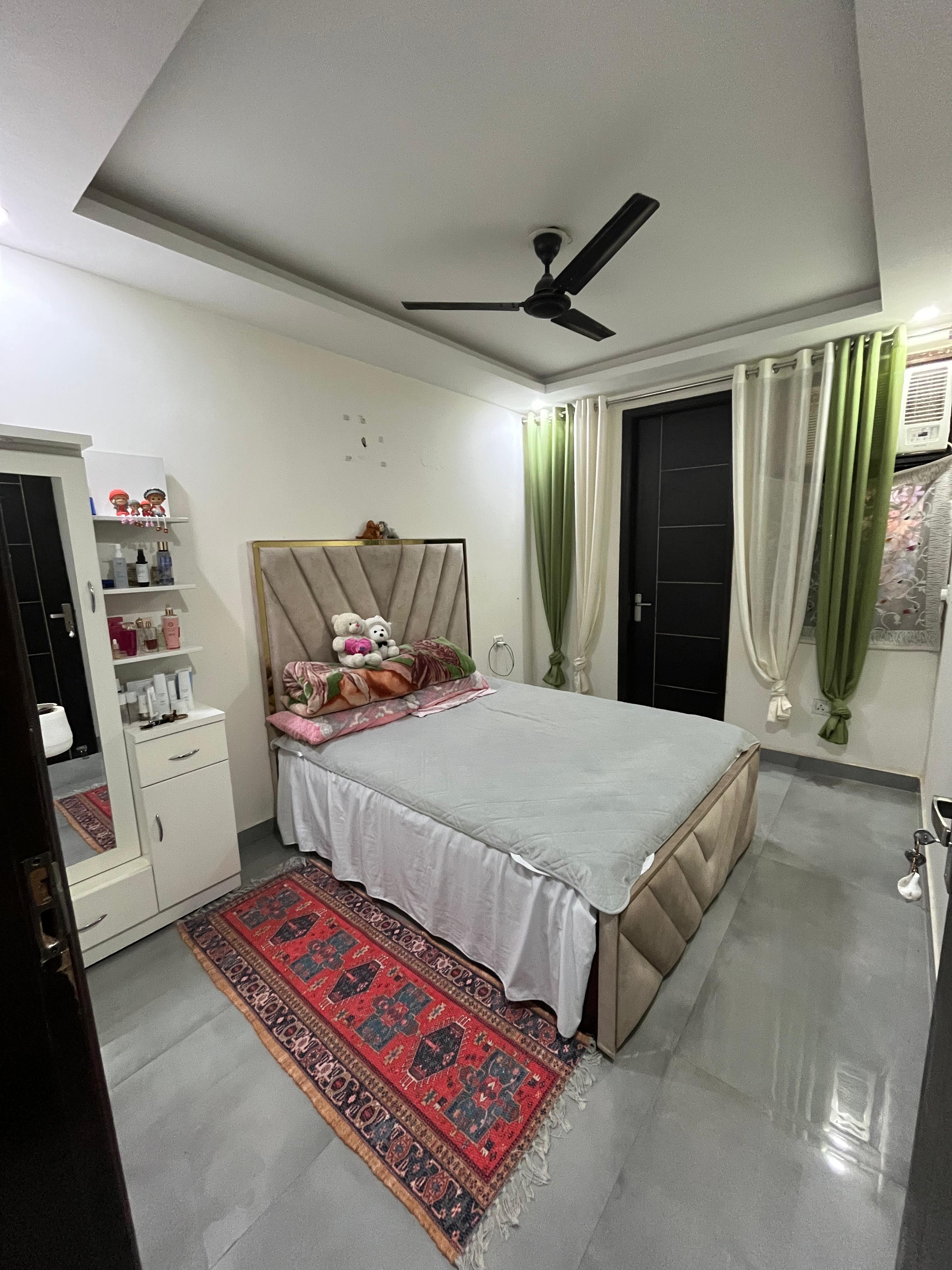 Resale 2 Bedroom 950 Sq.Ft. Builder Floor in Chattarpur Delhi - 7967833