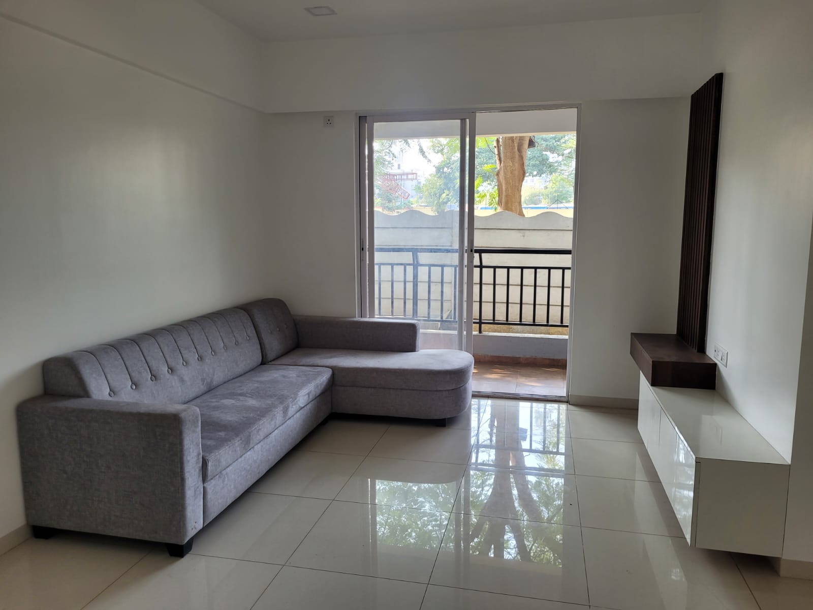 Resale 2 Bedroom 757 Sq.Ft. Apartment in Samartha Platinum Towers ...