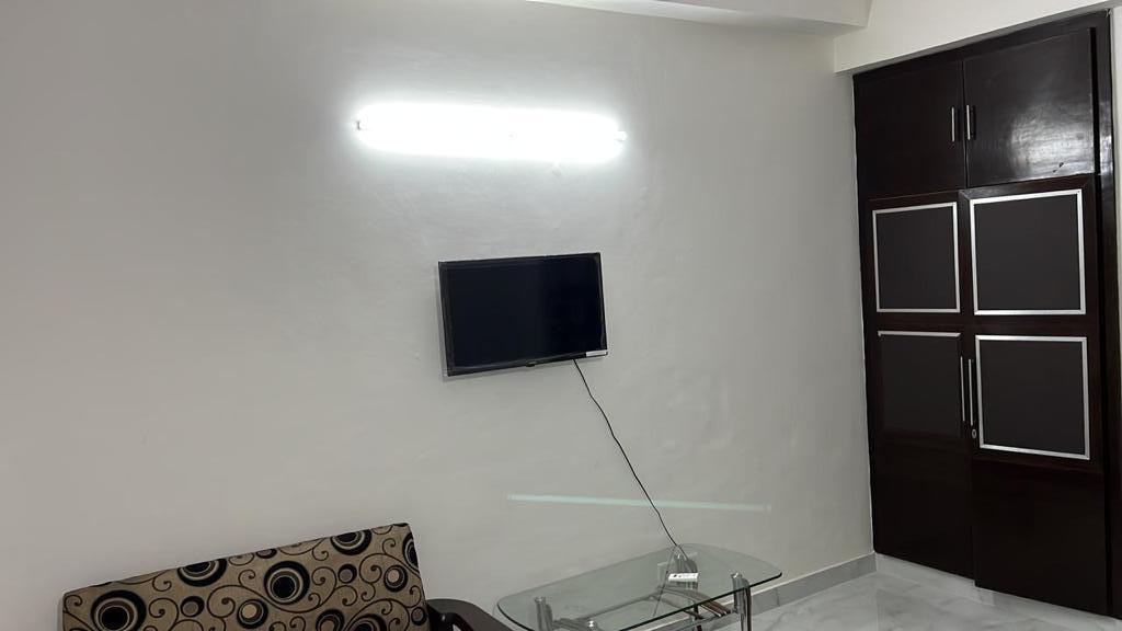 Rental 4 Bedroom 2425 Sq.Ft. Apartment in Unitech Cascades, Gn Sector ...