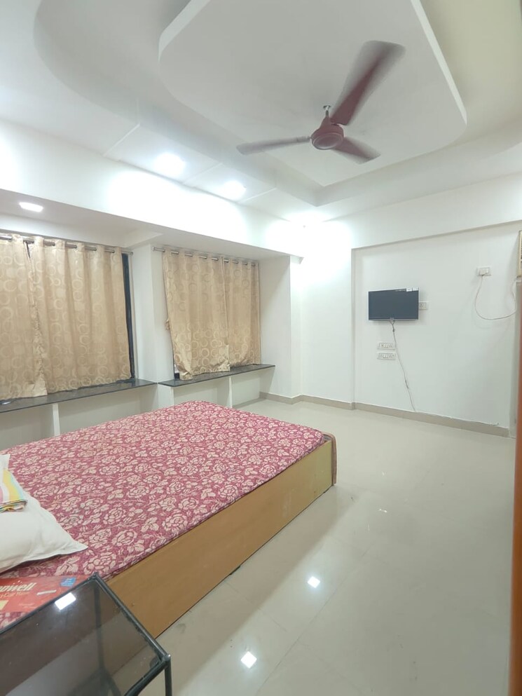 Rental 2 Bedroom 975 Sq.Ft. Apartment in Lok Upvan Apartment Phase 2 ...