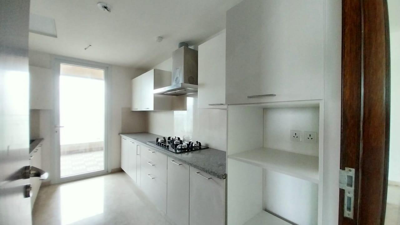 Rental 3 Bedroom 2100 Sq.Ft. Apartment in Lokhandwala Minerva Mahalaxmi ...