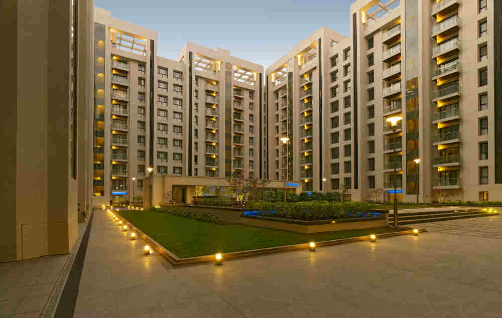 Resale 3.5 Bedroom 1685 Sq.Ft. Apartment in Lunkad Sky Vie, Viman Nagar ...