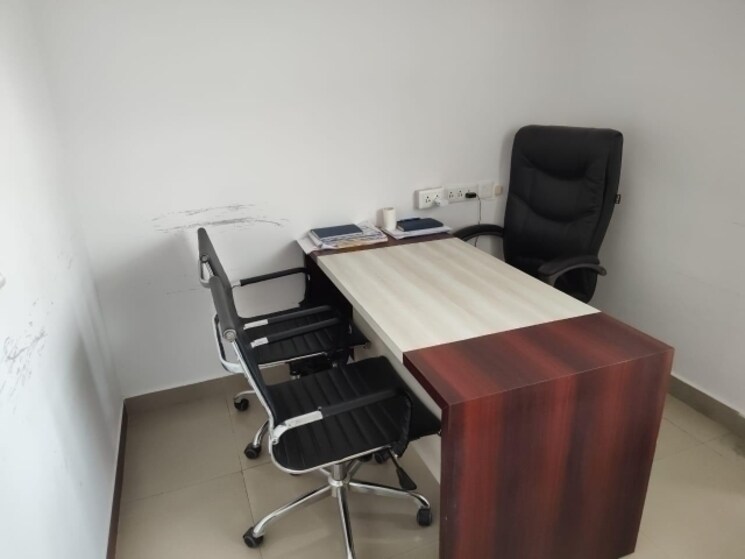 Rental Commercial Office Space 2439 Sq.Ft. in Sector 18 Gurgaon - 8036134