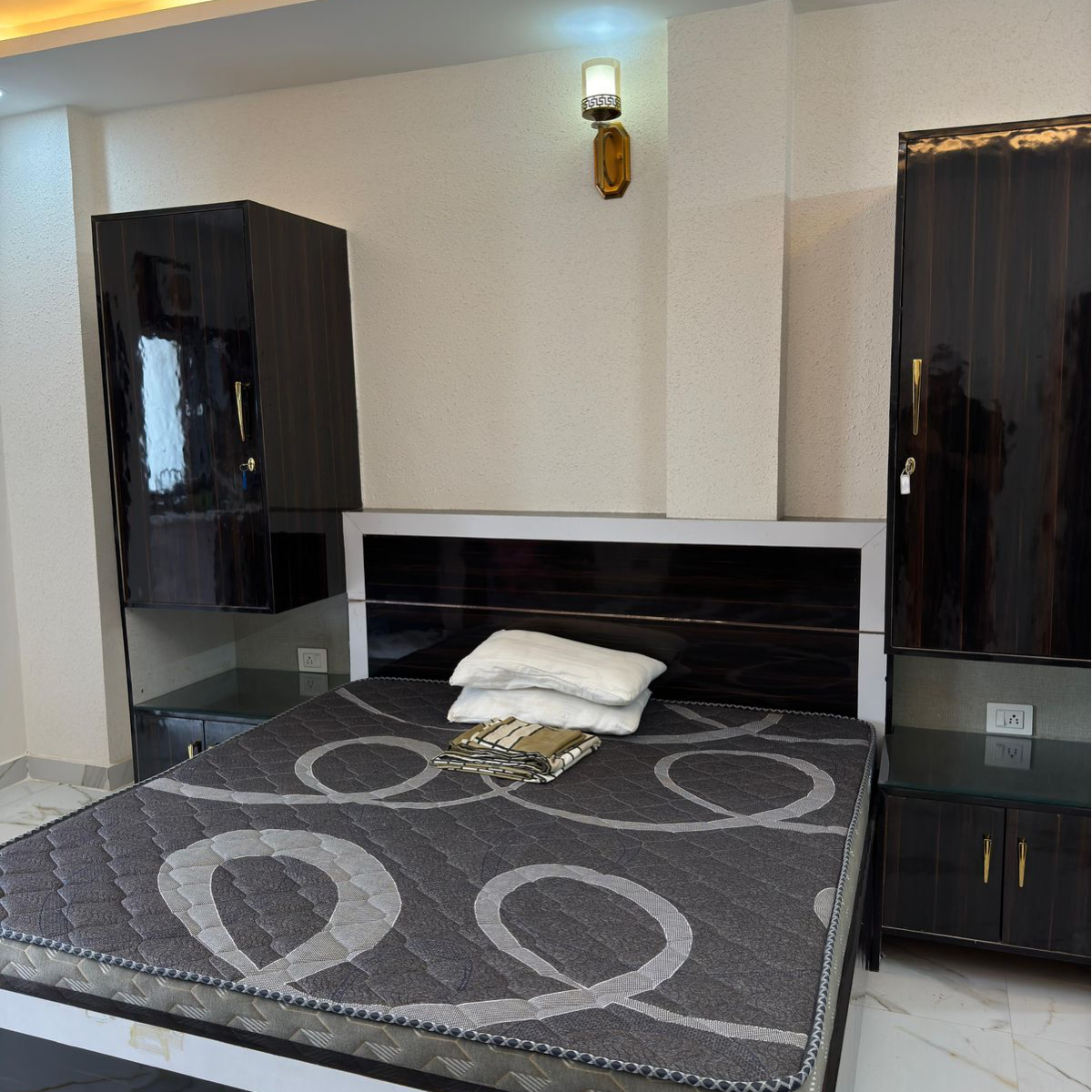 Rental 1 Bedroom 318 Sq.Ft. Apartment in DLF City Phase III, Sector 24 Gurgaon - 8711361