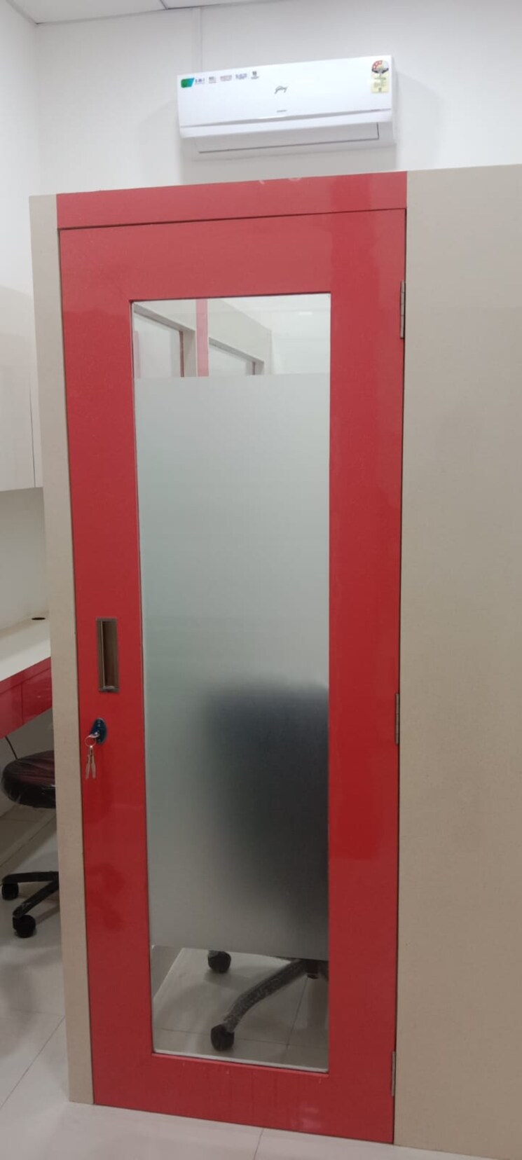 Rental Commercial Office Space 115 Sq.Ft. in Express Zone, Malad East ...