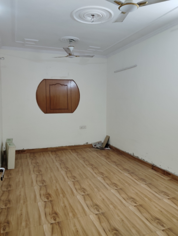 Rental 3 Bedroom 1200 Sq.Ft. Builder Floor in Sector 16 Faridabad - 8042964