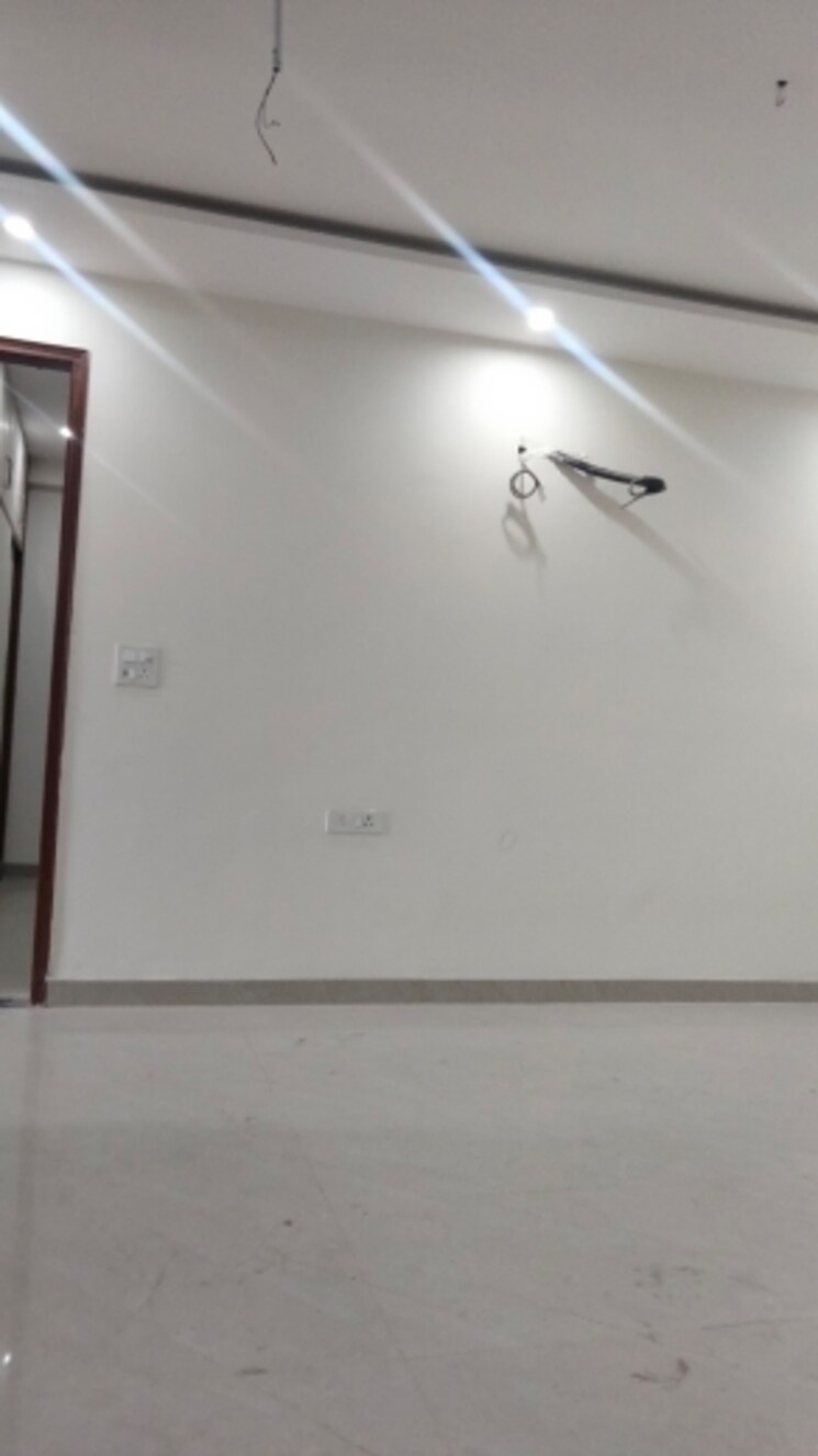 Rental 3 Bedroom 1400 Sq.Ft. Builder Floor in Allure Raj Villa, Sector ...