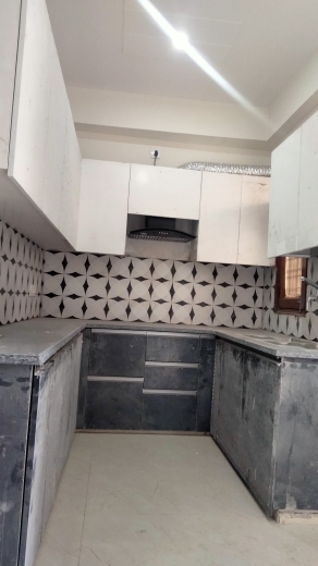 Rental 3 Bedroom 1400 Sq.Ft. Builder Floor in Allure Raj Villa, Sector ...