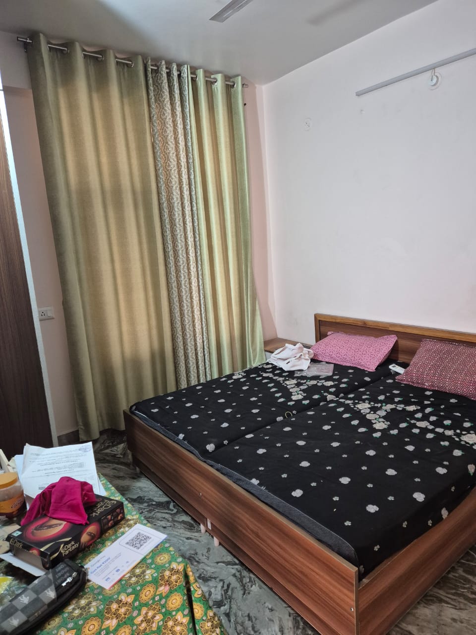 Rental 1 RK 204 Sq.Ft. Apartment in Ansal Sushant Estate, Sector 52 ...