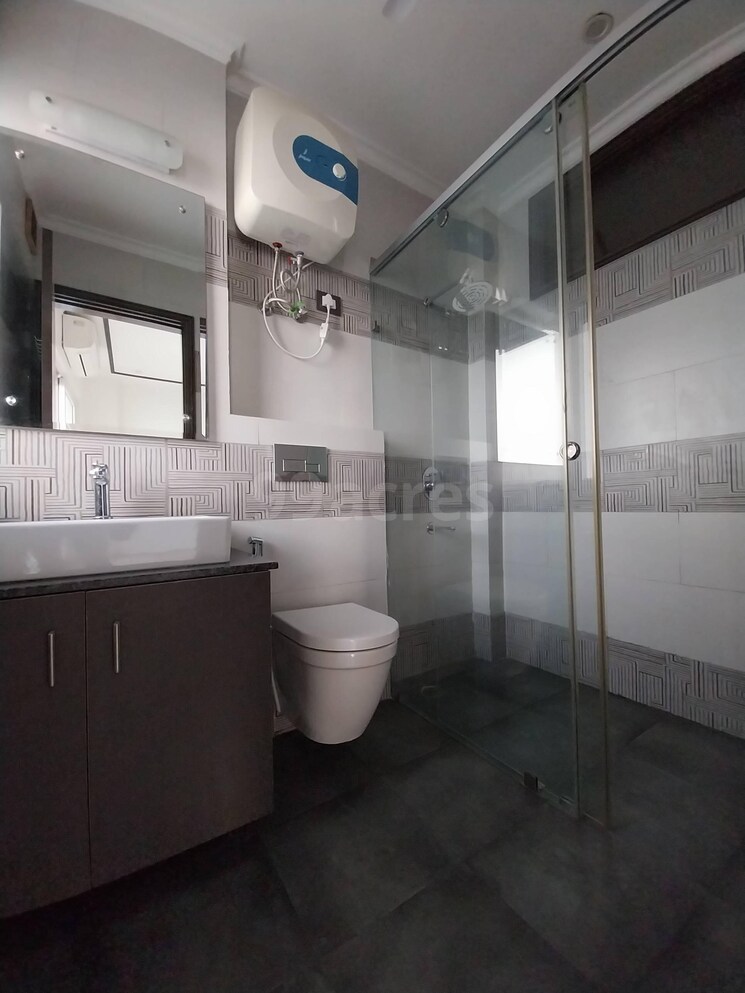 Rental 4 Bedroom 2700 Sq.Ft. Builder Floor in Sector 26 Gurgaon - 8050129